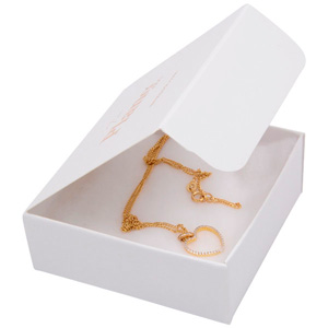 Flat-pack gift-boxes in black or white cardboard | Wholesale packaging