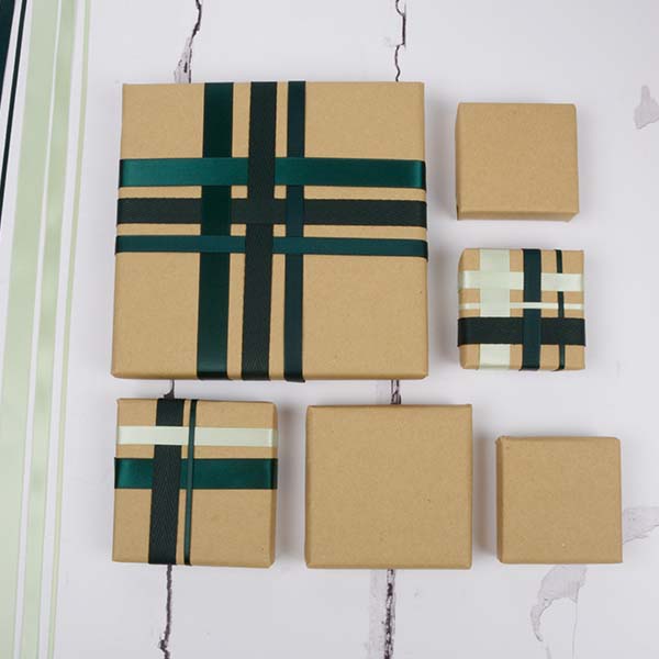 Beautiful ribbons | DIY bows for gift-wrapping and unboxing